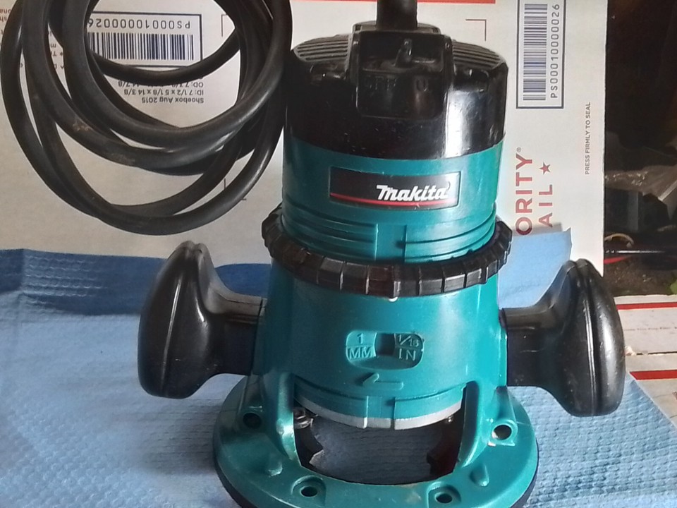 MAKITA 3606 7 Amp 1 HP Corded Electric Router Tested & Works Made USA ...