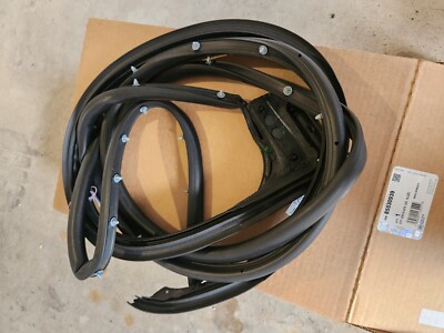 Genuine GM Door Weather-Strip 85530939 OEM | eBay