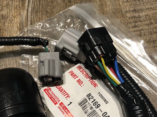 Genuine Toyota Tacoma 7 Pin Tow Harness Connector Factory 82169-04010 ...