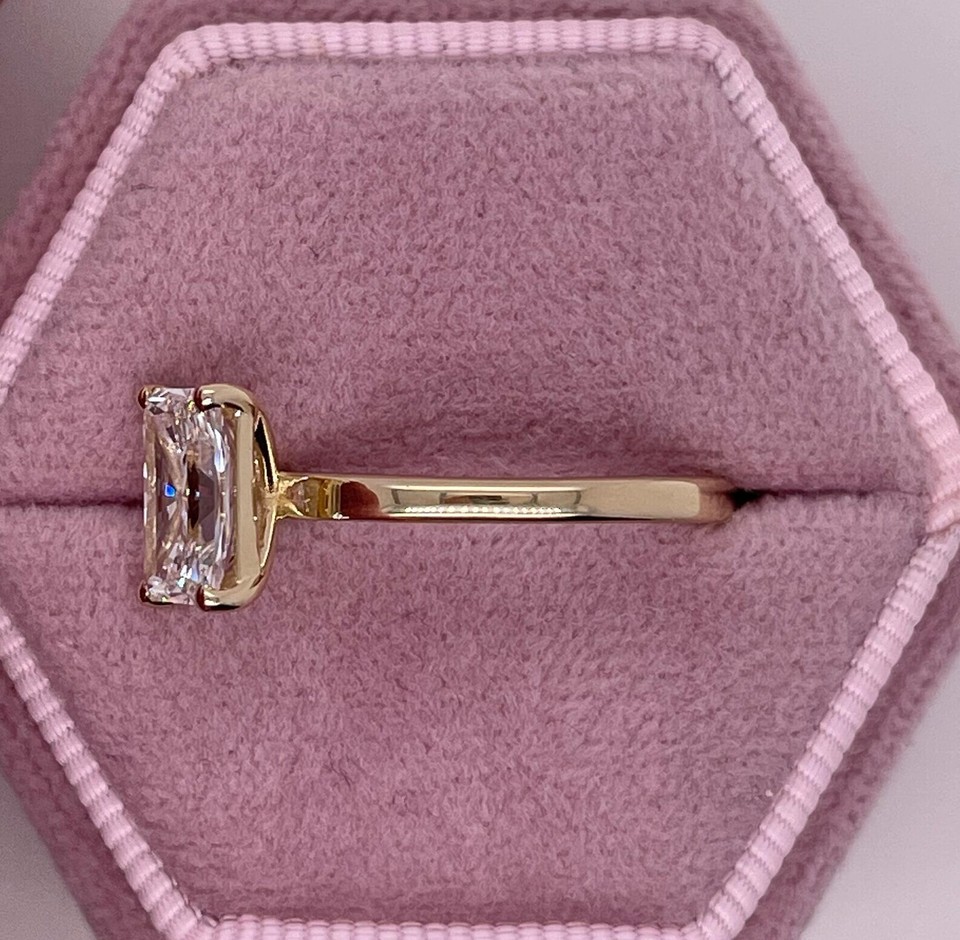 Flat Edge Band 1.50 Ct D Color VVS2 Clarity IGI Certified Elongated ...