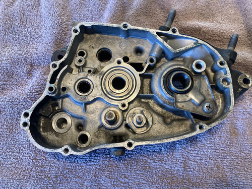 1977 YAMAHA YZ 125 ENGINE RIGHT SIDE CASE | eBay