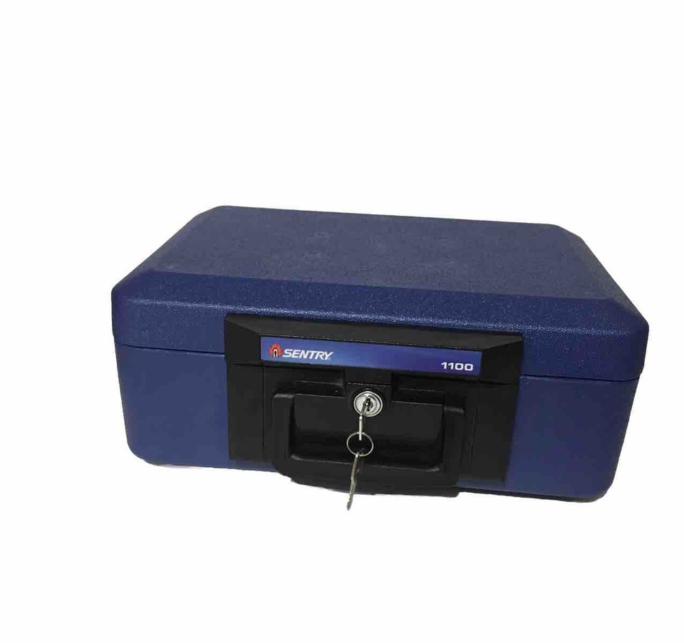 Sentry 1150 Fireproof & Waterproof Safe Chest Lock box Box 2Keys One ...