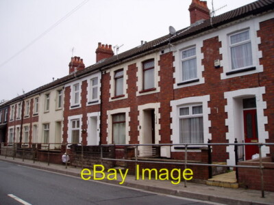 Photo 6x4 Rhodfa Terrace, Troed-y-Rhiw Troedyrhiw Terrace of miners ...