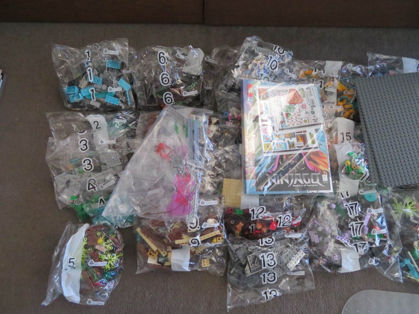 LEGO 71741 NINJAGO: NINJAGO City Gardens (Unopened Bags, No Box ...