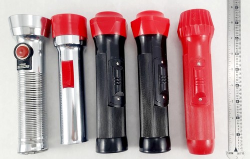 Lot of 5 Vintage Eveready Flashlights Metal/Plastic 4 tested and works ...