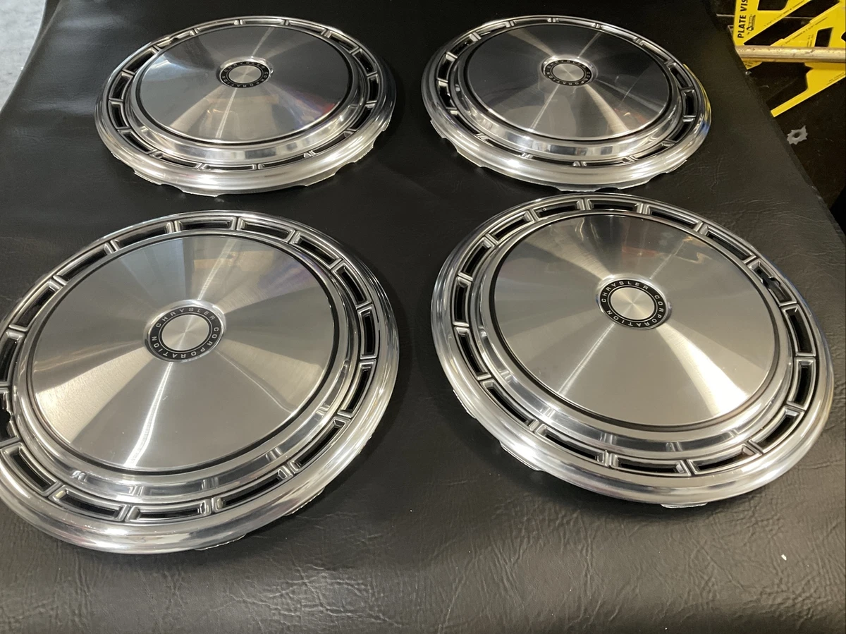 Mopar Chrysler Hubcap