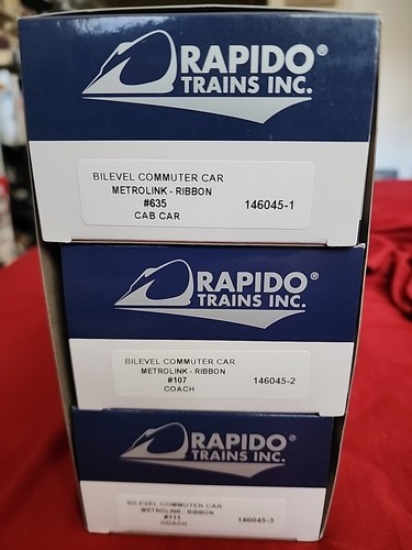 Rapido 146045 Metrolink BiLevel Commuter Ribbon 635, 107, 111 | eBay