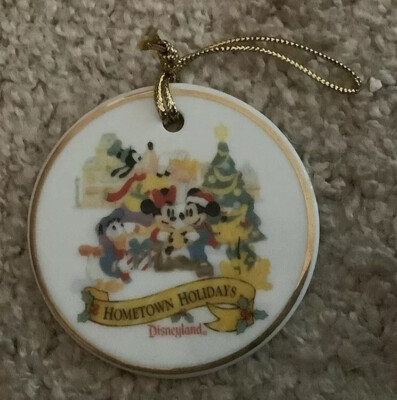 Disney Collectibles Disc Ornament Hometown Holidays Disneyland | eBay