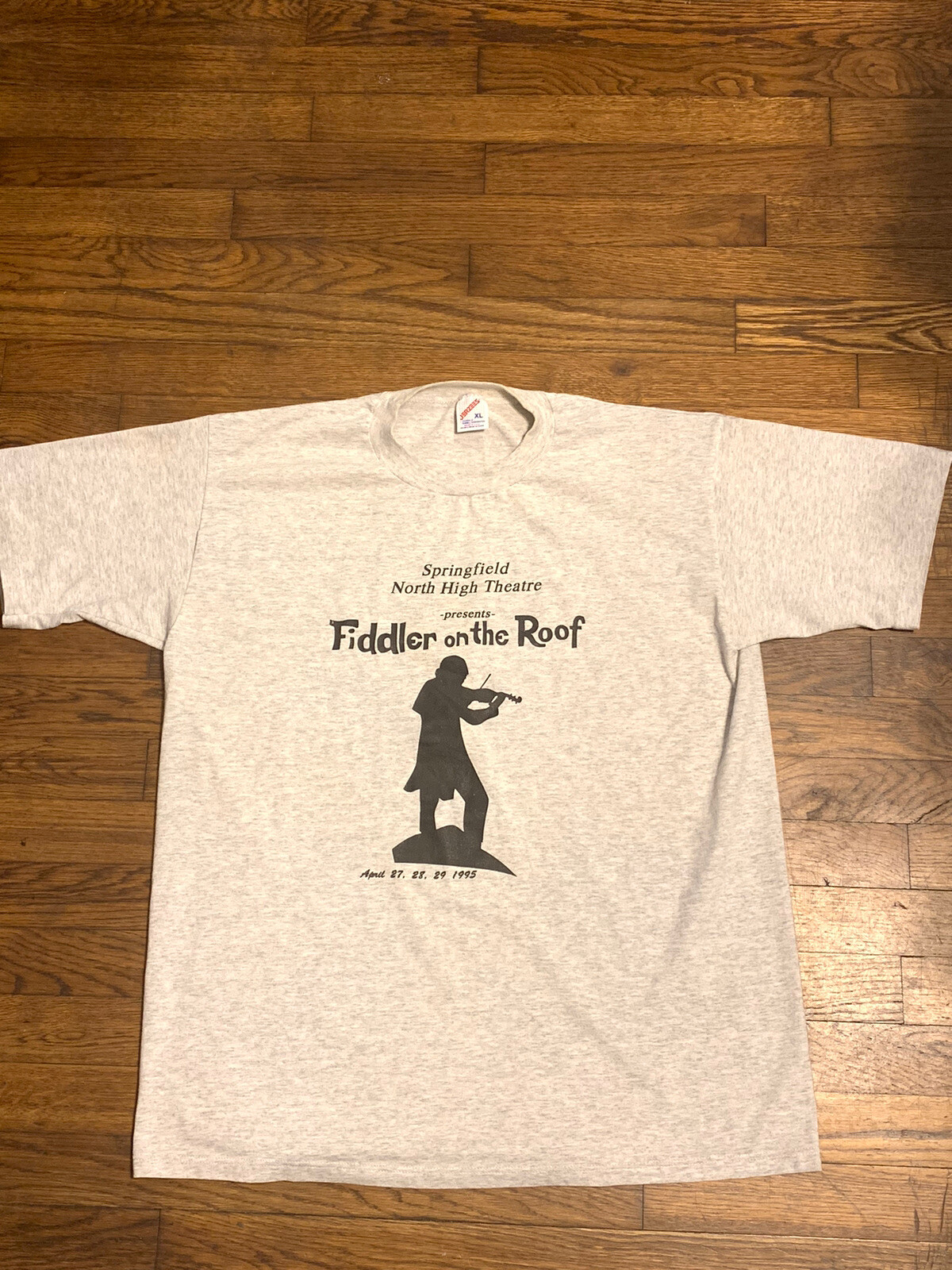 Men’s Vintage Fiddler on The Roof T-shirt Jerzees XL Rare France Stitch ...