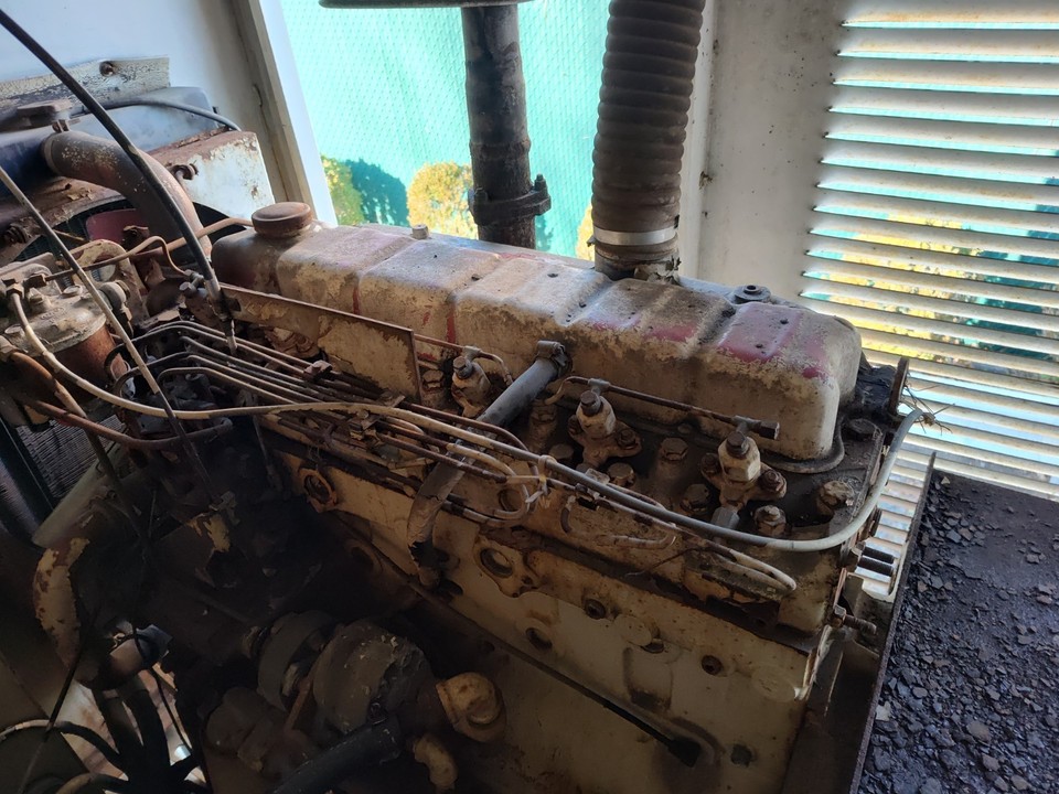 1990 PERKINS DIESEL ENGINE 354 NA 6.3544 37115400/8 TWIN DISK CLUTCH ...