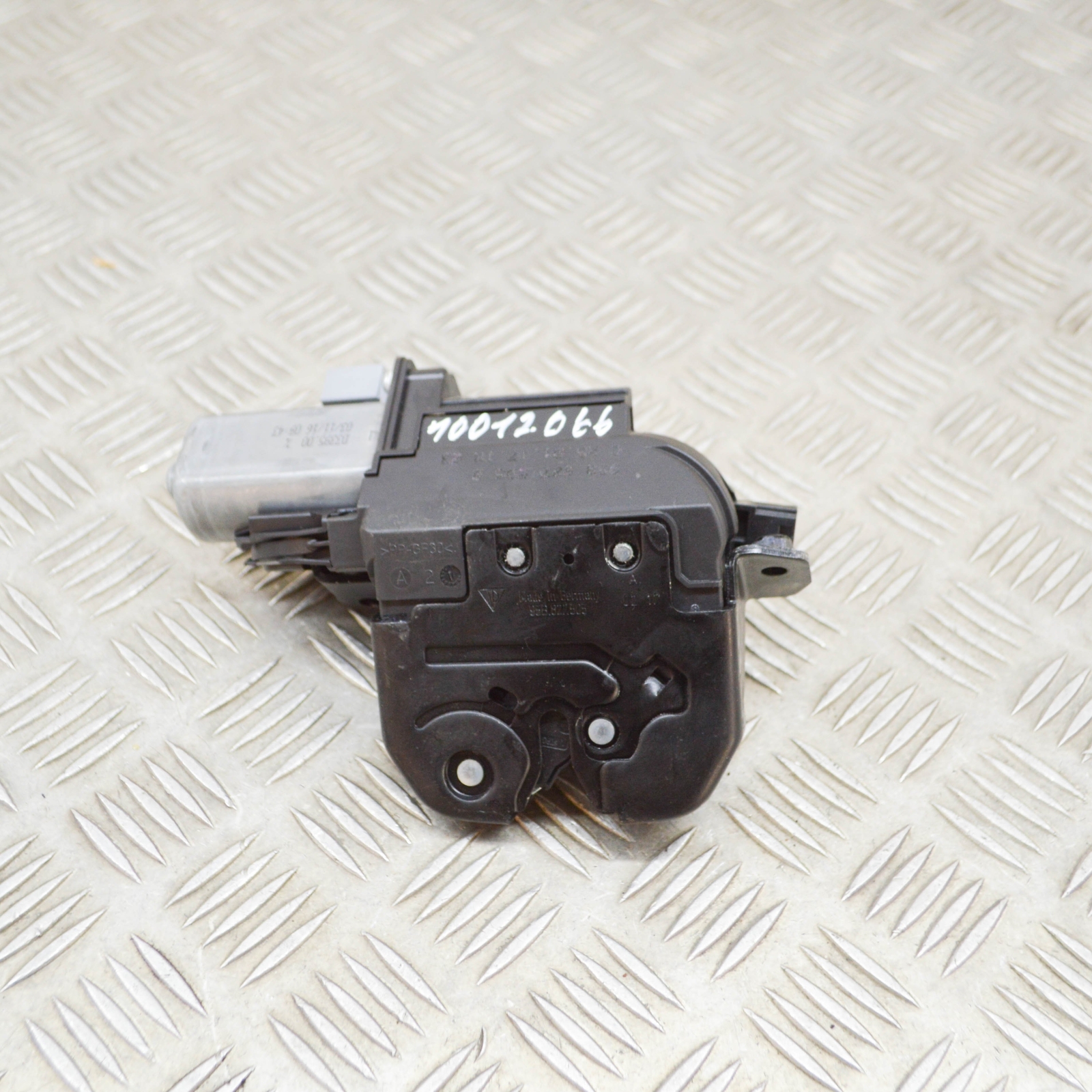 Serrure de couvercle de coffre arrière PORSCHE MACAN 95B 95B827505 2.0 ...