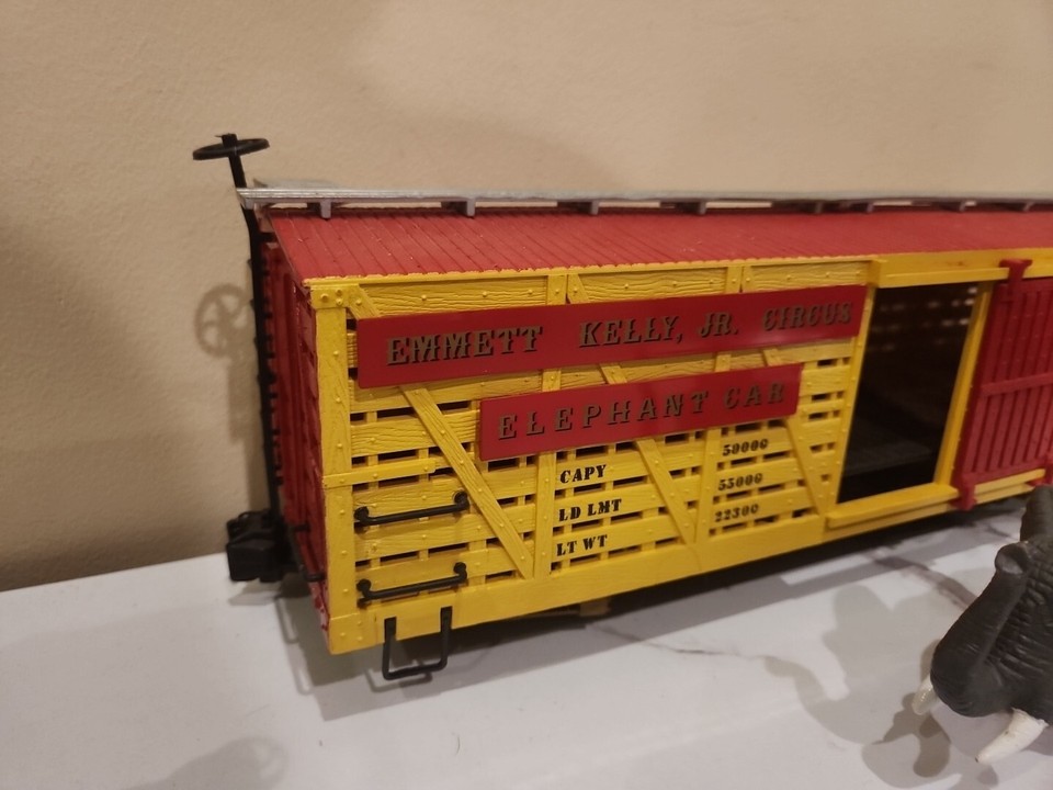 Bachmann G Scale EMMETT KELLY JR CIRCUS Elephant Train Car W/ Elephant ...
