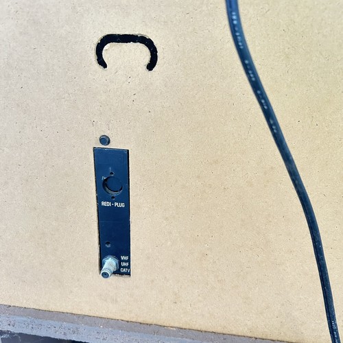 1984 zenith tv floor model system 3 space command telecouleur color tv ...