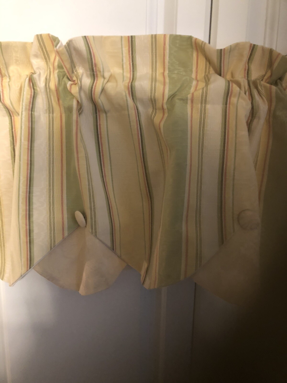 COUNTRY CURTAINS ~ Petticoat Lined Valance Stripe Button 50 x 17 Yellow ...