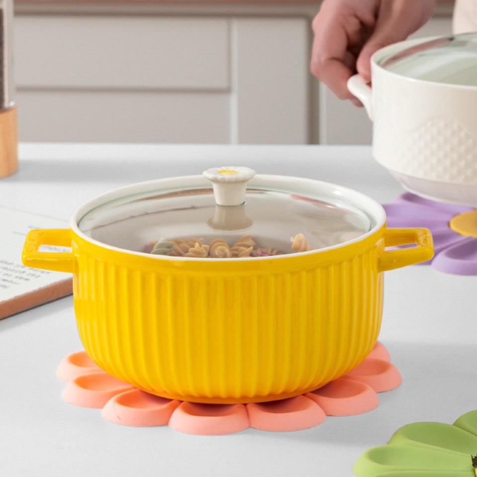 Daisy Heat Resistant Mat Kitchen Silicone Non-slip Trivet Pot Pan ...