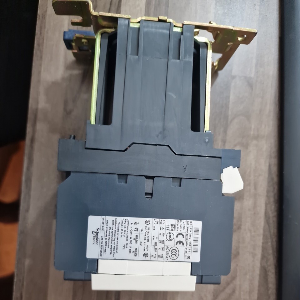 Schneider Electric Telemecanique Contactor LC1D50BD 24V DC NEW | eBay