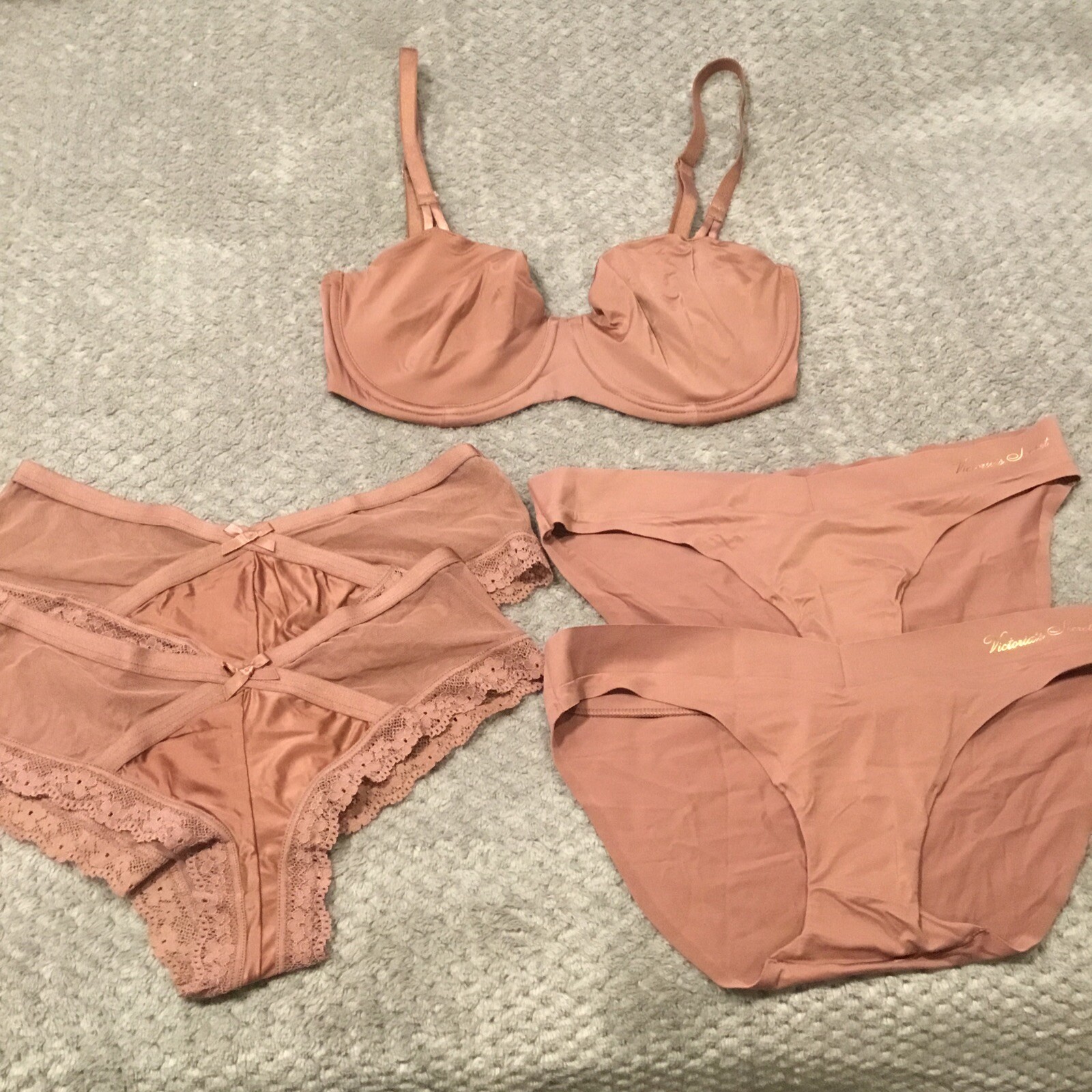 Victoria’s Secret Dream Angels Unlined Maeve Pink Bra Size 32DDD With ...