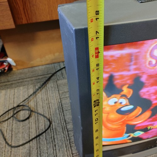 Sanyo 19 Inch CRT TV Retro Gaming DS19310 Tested Working w/Remote 2002 ...