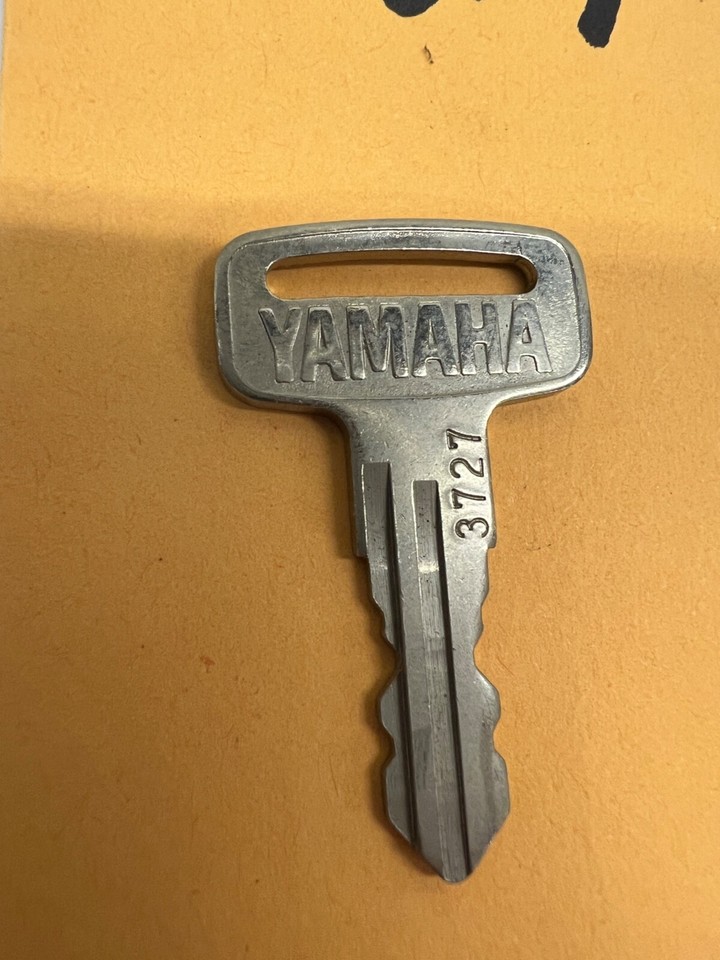 NOS YAMAHA MOTORCYCLE KEY GENUINE JAPAN ORIGINAL OEM PRE CUT # 3727 | eBay