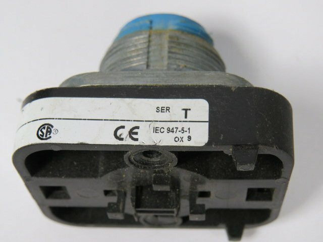 Allen-Bradley 800T-FXT6D4 2-Position Pushbutton Red for sale online | eBay