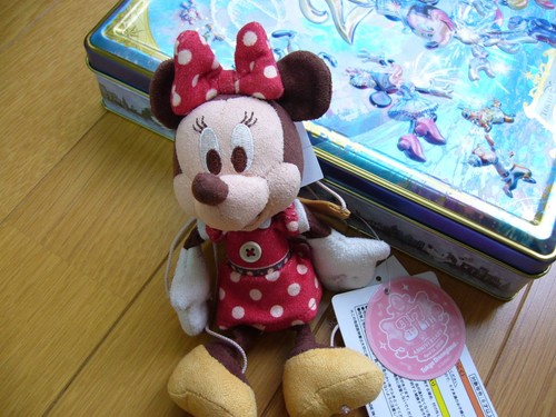 Disney 37th Anniversary Minnie Mouse Plush Toy Badge Plush Nuiba Tokyo ...