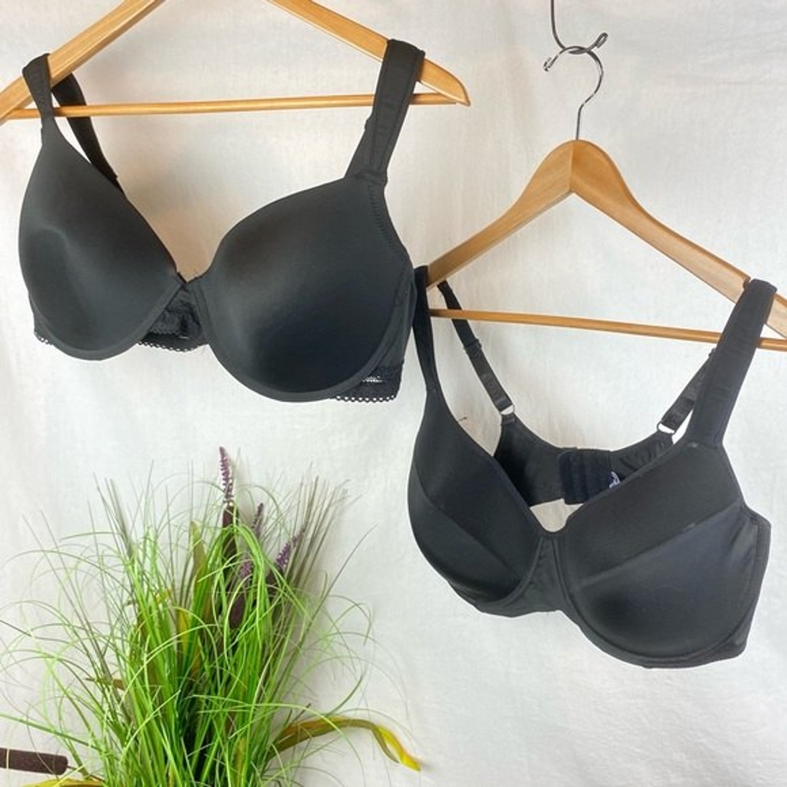IZOD Set Of 2 Black Underwire Contour Bras 42 DD - Gem
