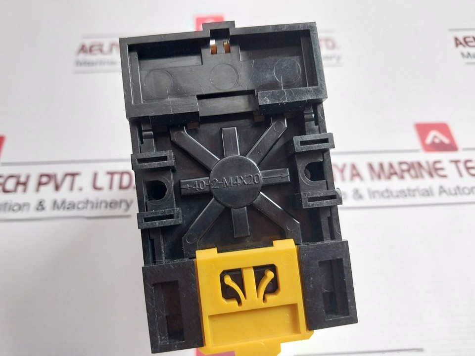 Omron STP-NM Subminy Timer W/ Socket Base 8PFA 0-5 Sec 60HZ 0-6Sec 50HZ ...