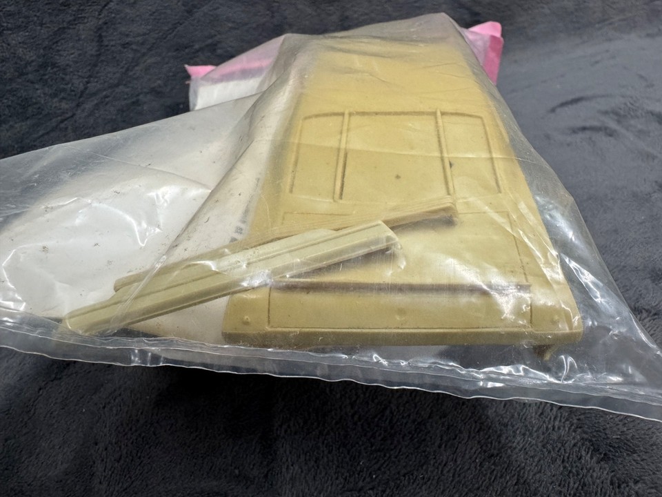 JNJ Hobbies 1/25 1976 Laguna Resin Body Model Conversion Kit. CRB-015 ...
