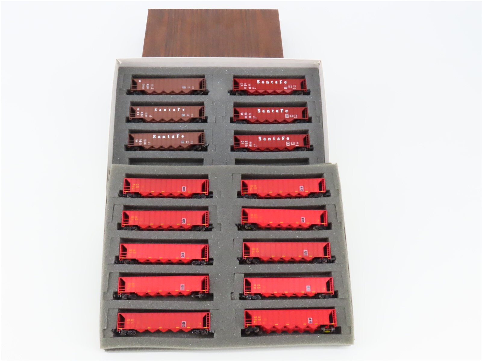 LOT of 16 N Scale Precision Masters UCEX/ATSF Ortner Coal 5-Bay Hoppers ...