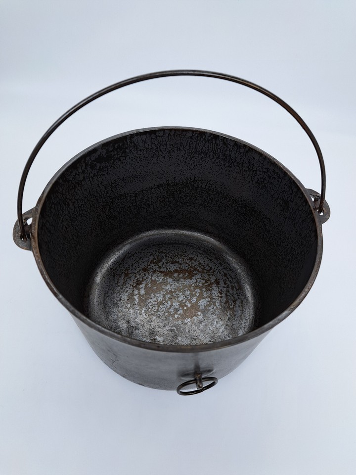 Wagner Ware #8 Cast Iron Flat Bottom Kettle, Pot, Cauldron (Restored ...