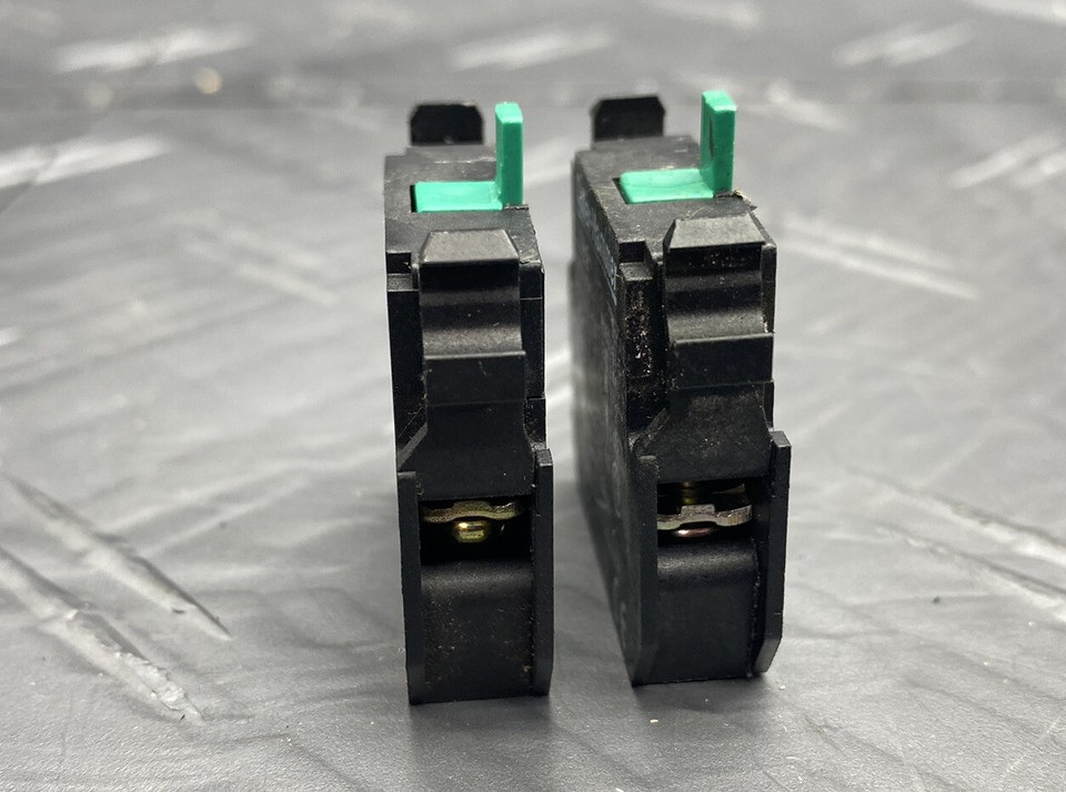 Cutler Hammer E22B2 Eaton Contact Block Ser. A1 600VAC E22 Series (Lot ...