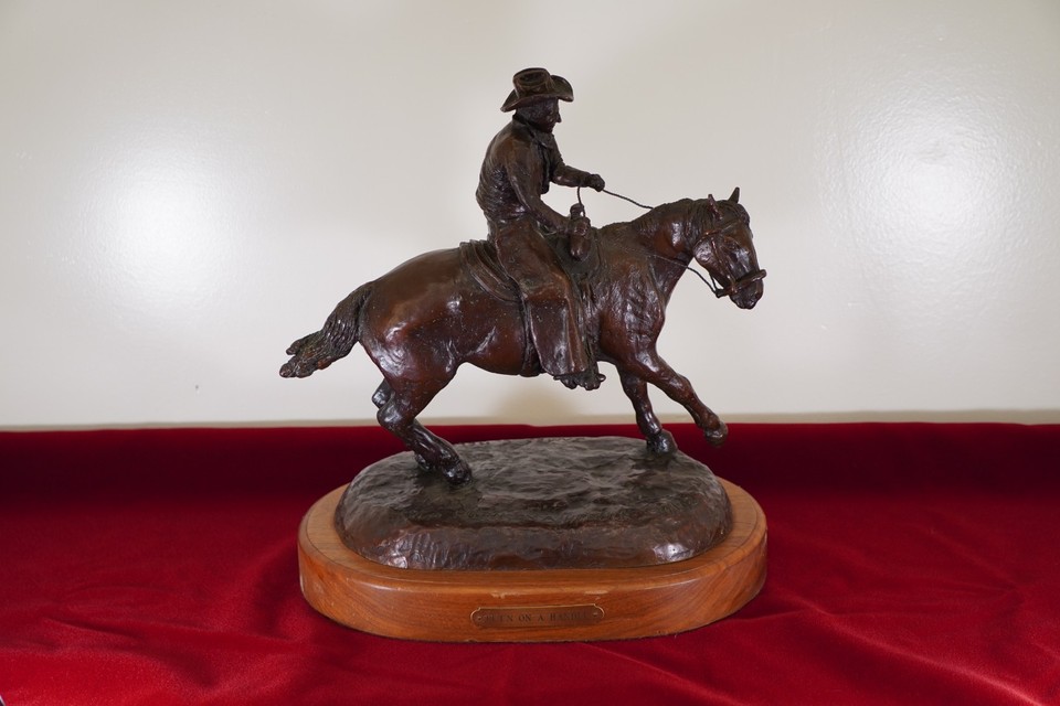 "PUT'N ON A HANDLE" Bronze Horse by James C Hellen signed 1992 #60/100 ...