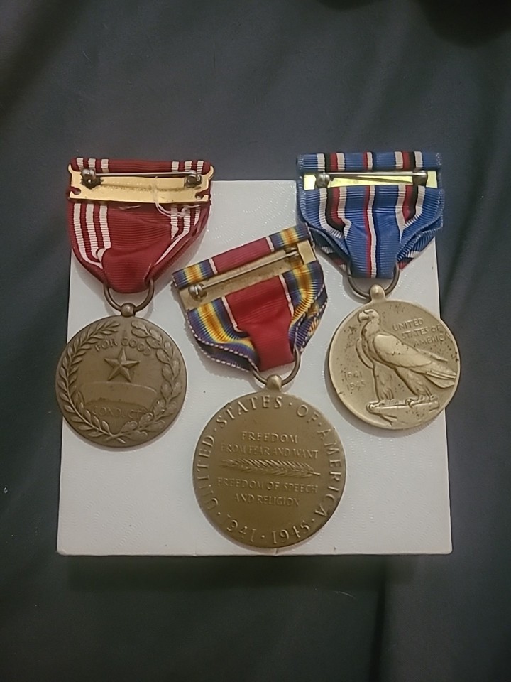 Lot Of 3 U.S. Army WWII Medals & Ribbons: WWII, American Campaign, Good ...