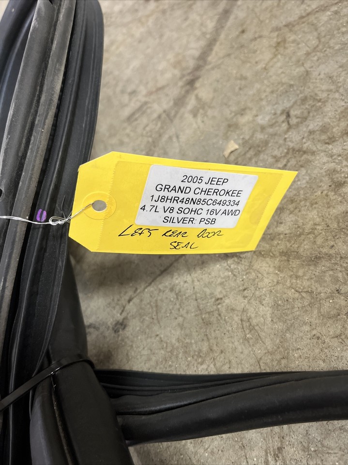 2005-2010 Jeep Grand Cherokee Left Driver Side Rear Body Mounted Door ...