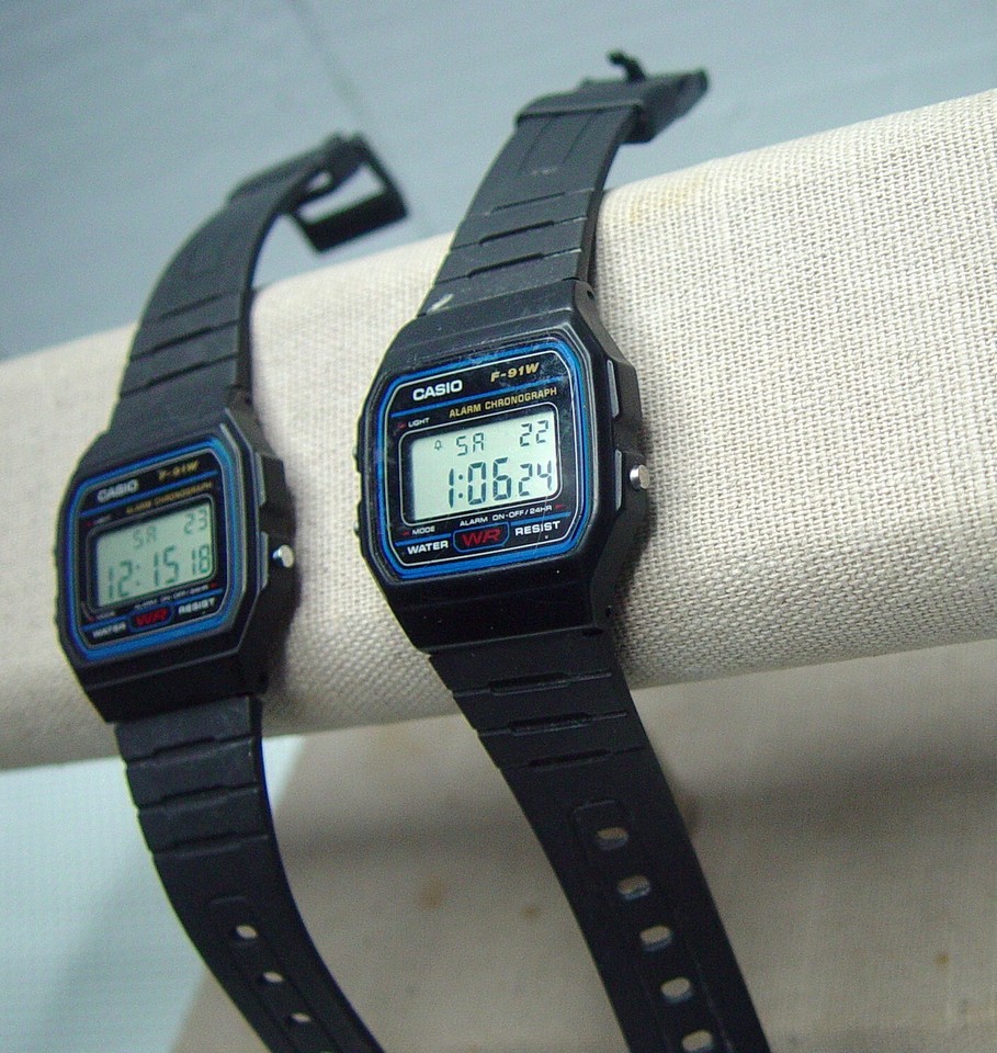 Two (2) Vintage 1990s CASIO F-91W (593) Men’s 35mm Digital Watches ...