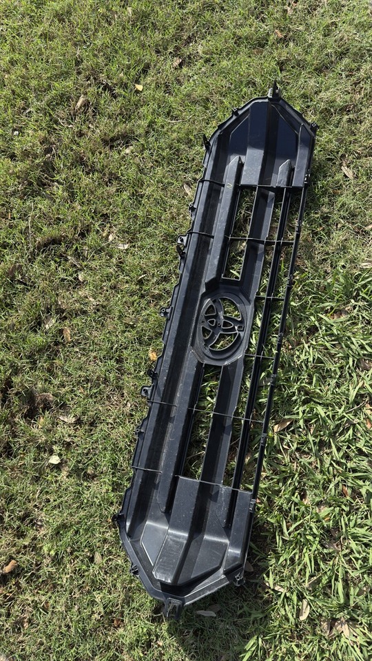 NEW!!!! Never USED OEM 2024 TOYOTA TACOMA FRONT BUMPER GRILLE 53111 ...