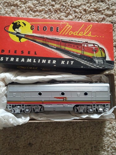 Globe Models Sante Fe Car Complete Disel Streamliners | eBay