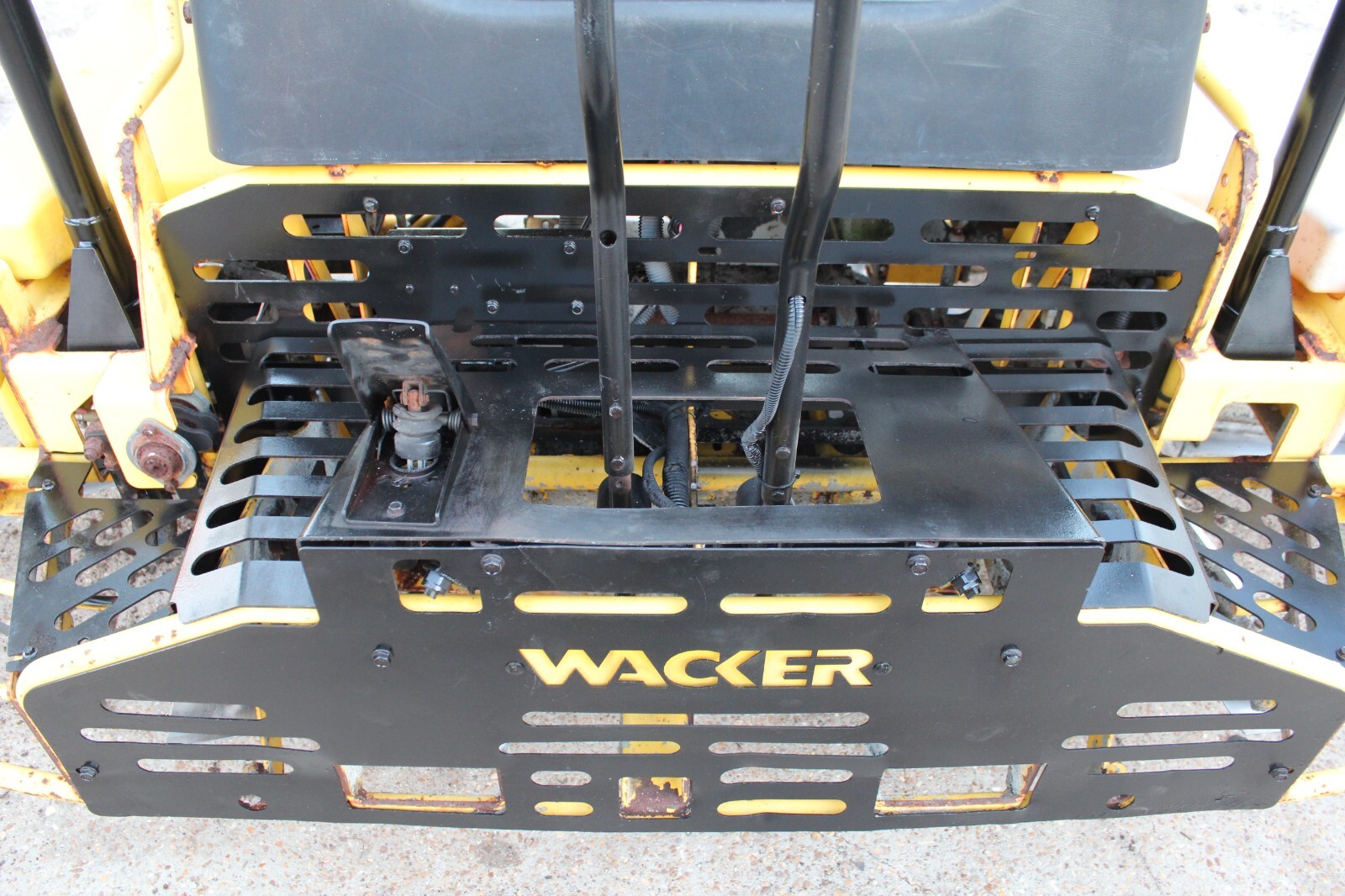 Wacker CRT48-31V Ride-On Power Trowel | eBay