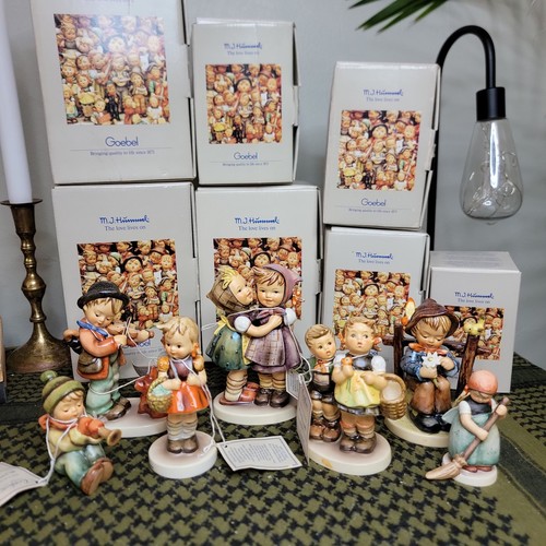 Bundle Of 7 Goebel Hummel Vintage Porcelain Collectible Figurines w ...
