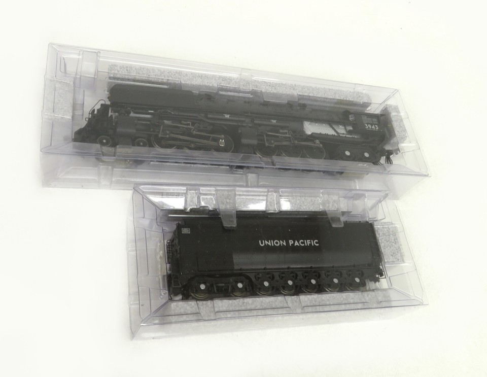 Athearn ATG9125 Union Pacific #3943 Challenger Steam Loco w/DCC, HO ...