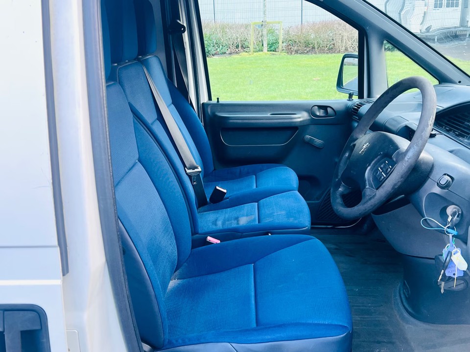2006/56 PEUGEOT EXPERT 2.0 HDI 110 PS-3 SEATER-6 DOORS-WEDGE VAN ...