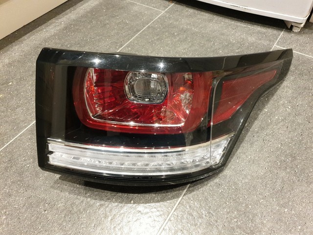 2017 Mk2 Range Rover SVR Tail Light LH Passenger Black Trim LR060322 ...