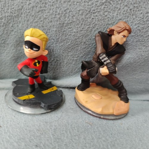 Disney Infinity The Incredibles Dash and Anakin Skywalker Disney ...