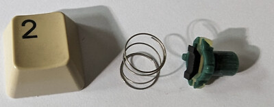 Commodore 128 (not D version) replacement '2' numpad keycap w/plunger ...