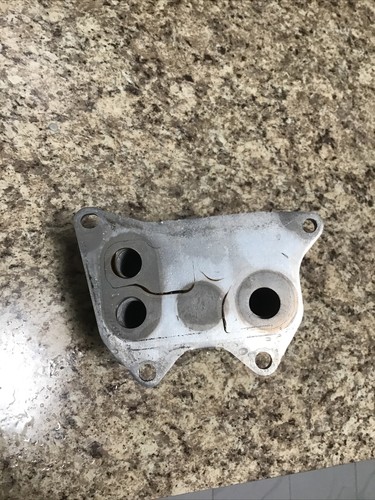 15 16 17 18 19 Volkswagen Golf Engine Oil Cooler - 06k 117 021 + With ...