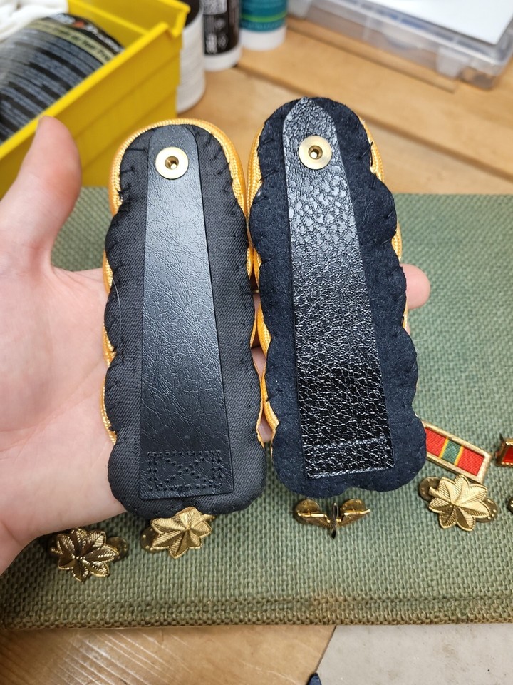 Army Major /Helicopter Pilot Medal & Insignia Grouping Rare Insignia ...