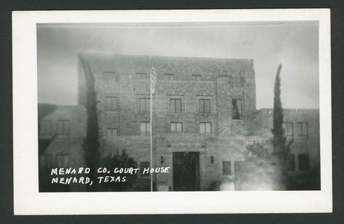 Menard TX 1940s RPPC Real Photo Postcard MENARD COUNTY COURTHOUSE COURT ...