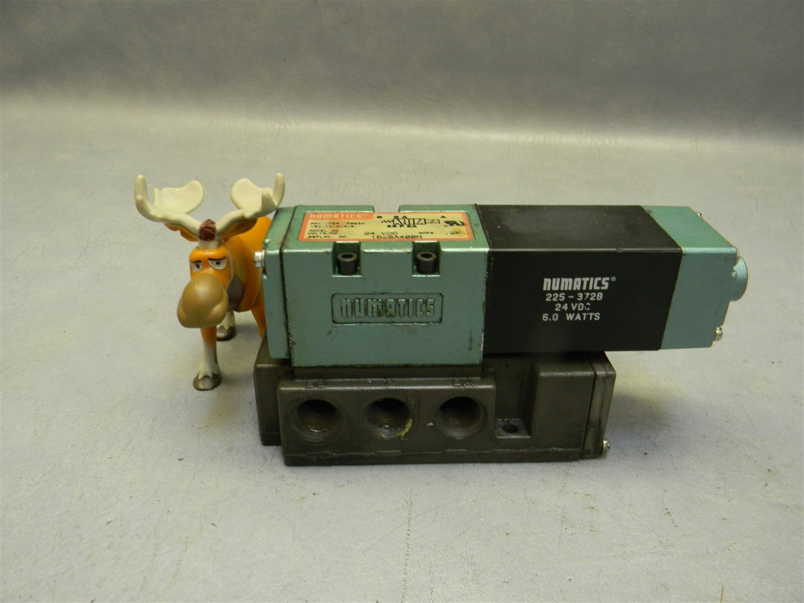 Numatics 225-372B Solenoid Pneumatic Valve with Manifold | eBay