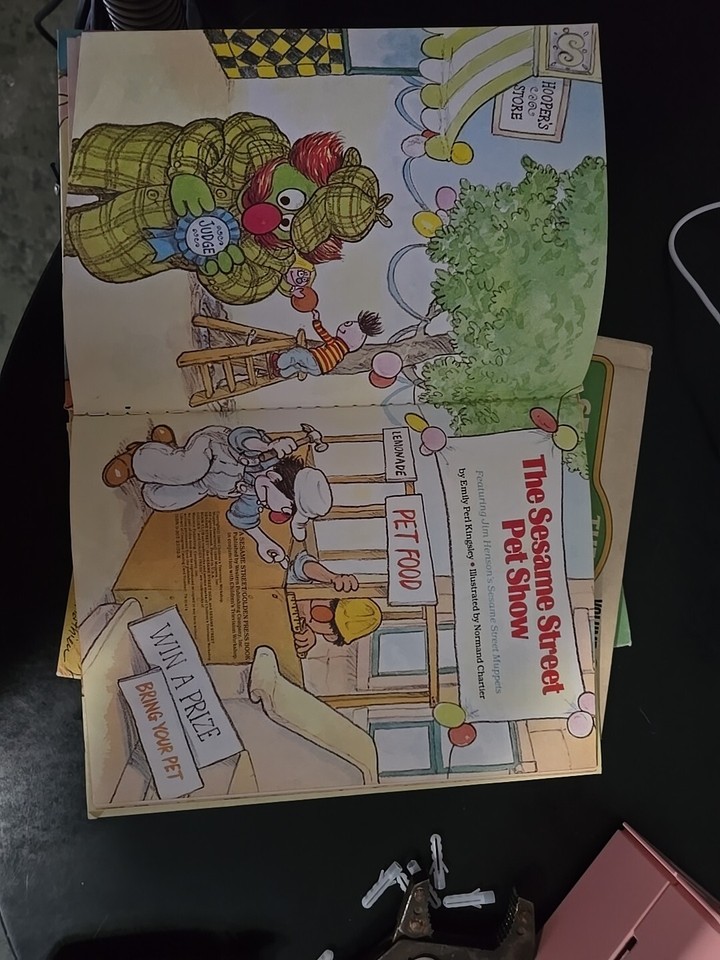 THE SESAME STREET PET SHOW, SESAME STREET BOOK CLUB, HARDCOVER BOOK ...