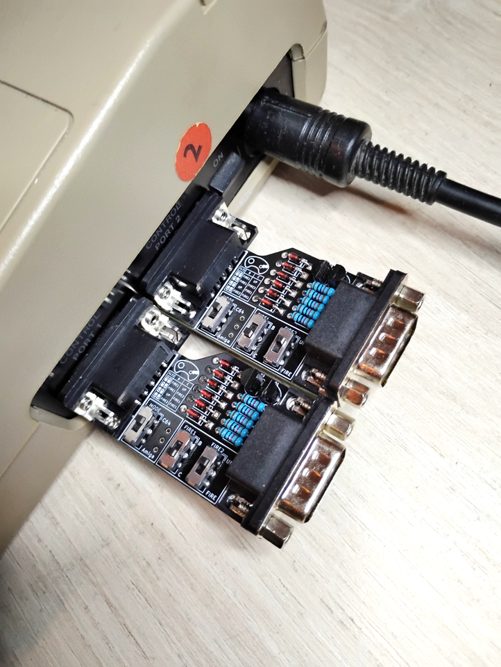 Commodore 64 & Amiga Adapter For Using Sega Genesis Gamepads - USA ...